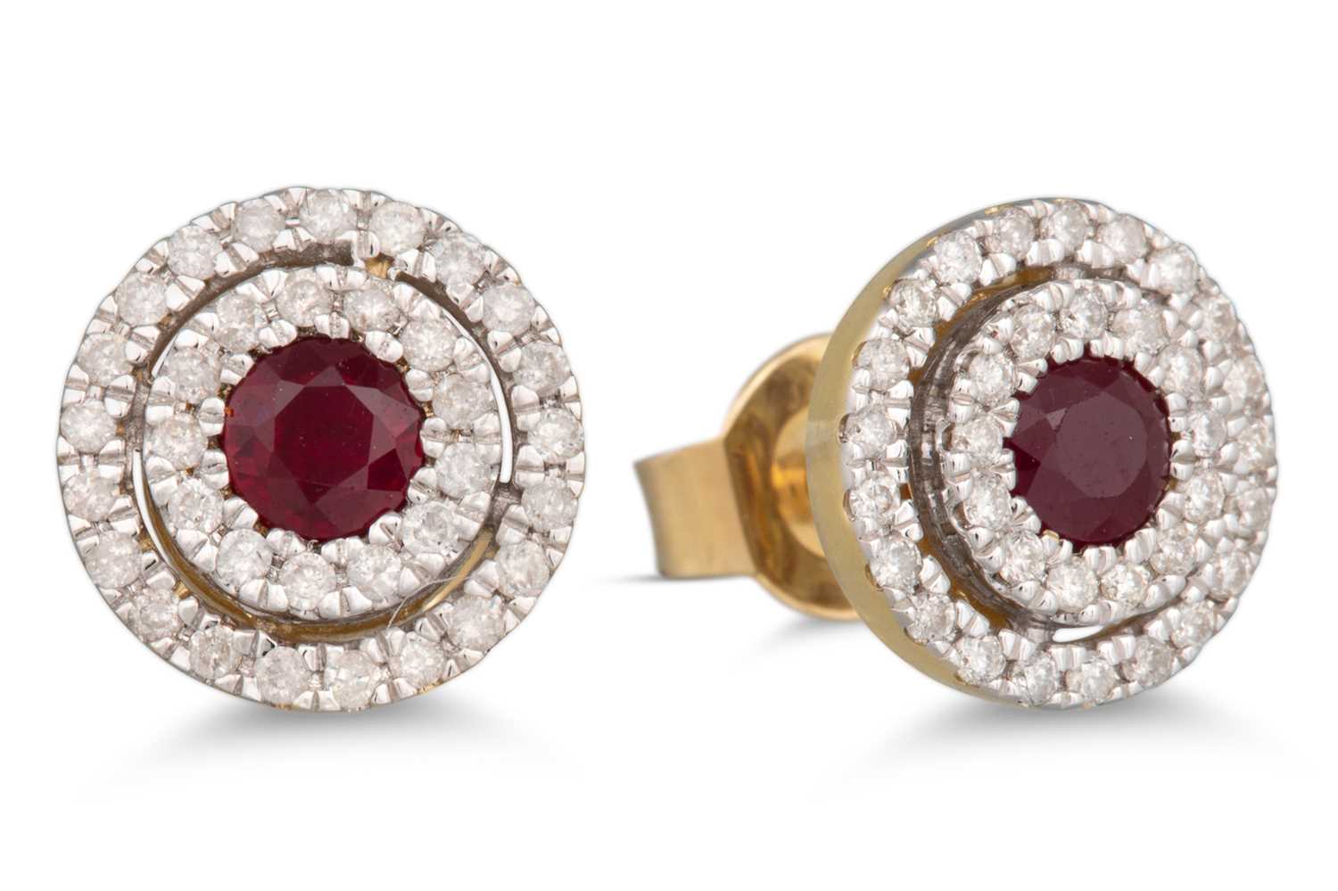 Lot 37 - A PAIR OF DIAMOND AND RUBY TARGET EARRINGS,