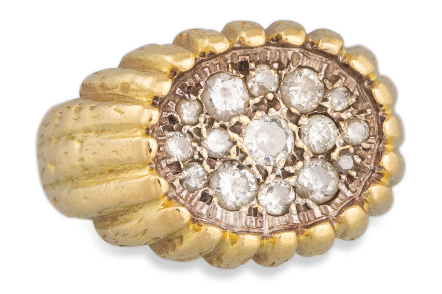 Lot 118 - A DIAMOND SET RING, the pavé diamond panel
