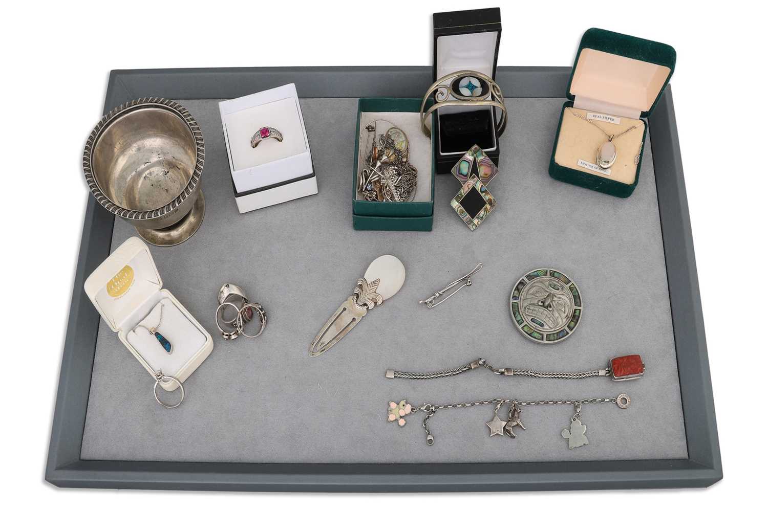 Lot 43 - A COLLECTION OF SILVER JEWELLERY