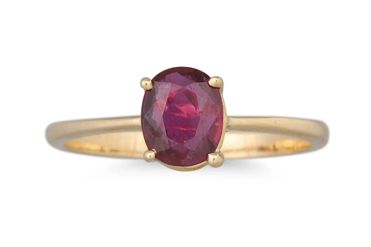Lot 233 - A RUBY SINGLE STONE RING, mounted in 18ct